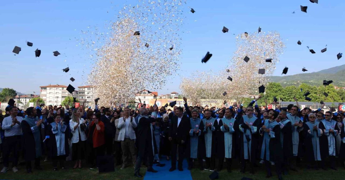 BEUN Mezuniyet Töreni Coşku Dolu Anlara Ev Sahipliği Yaptı - Haber365