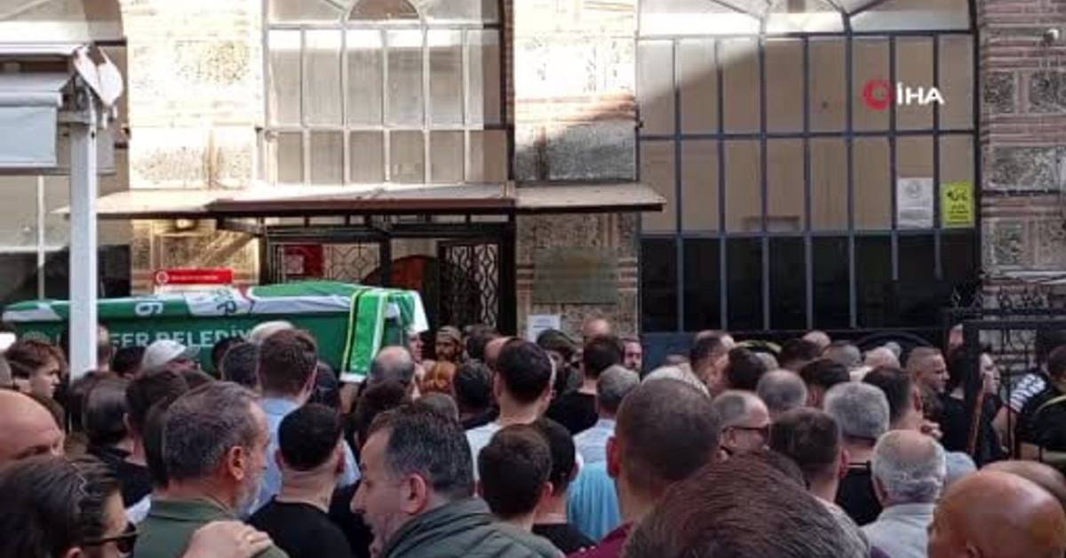 Bursaspor Taraftarı Ertuğ Toker'in Cenaze Töreni - Haber365
