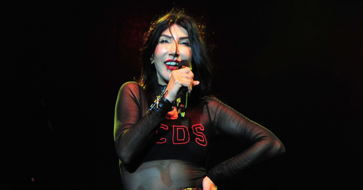 Seda Sayan’dan Sonra Hande Yener de Fransız Askısı Yaptıranlar ...