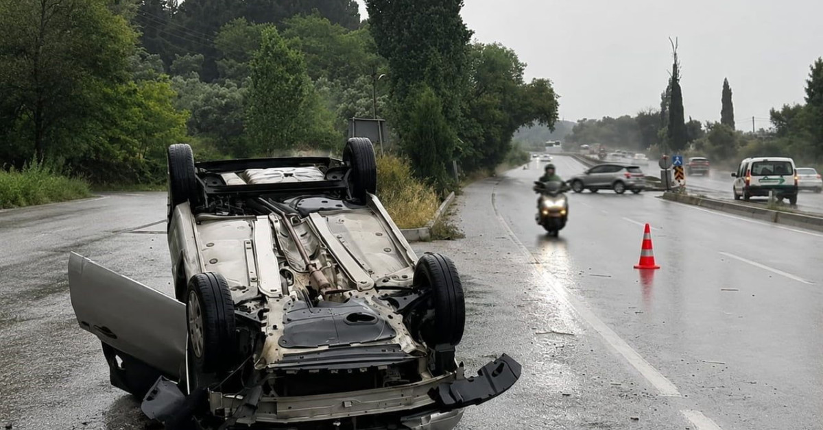 Söke Kuşadası yolu üzerinde otomobil takla attı - Haber365