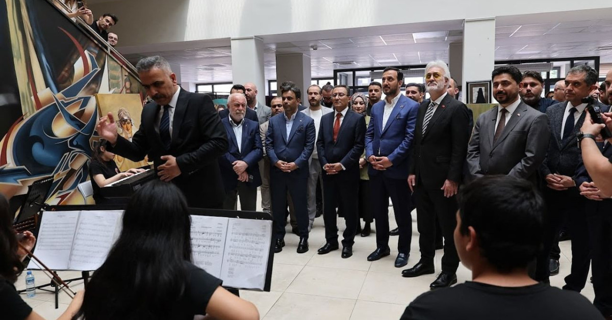 Tamer Karadağlı, Bağcılar'daki yeni tiyatro binası için 'süper ...
