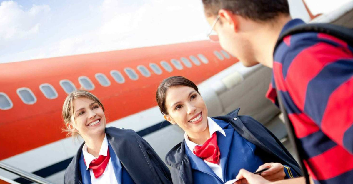 Yer hostesi nedir, nasıl olunur? Yer hostesi olmak için istenen şartlar ...