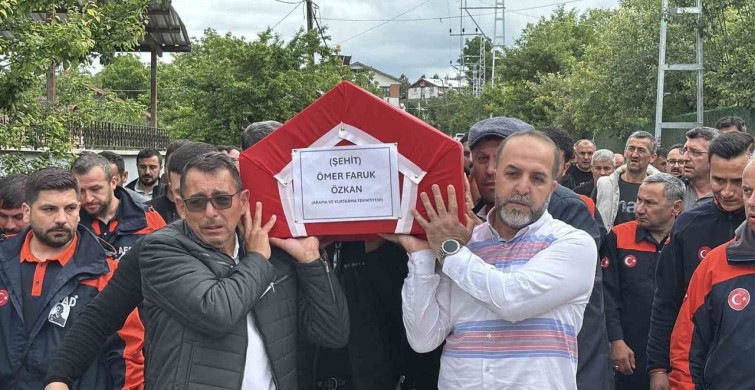 AFAD personeli Ömer Faruk Özkan, memleketinde son yolculuğuna uğurlandı ...