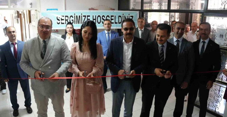 Bolvadin Halk Eğitimi Merkezinde yıl sonu sergisi açıldı - Haber365