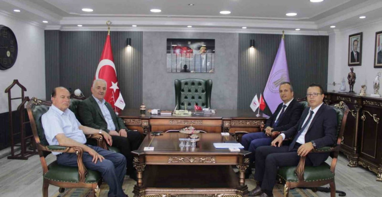 Erzincan defterdarı Özdemir esnaf temsilcileriyle bir araya geldi ...