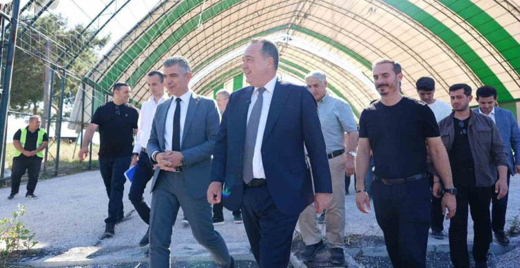 Mimar Ferdi Zeyrek kent meydanı ve yeraltı otoparkı projesinin temeli ...