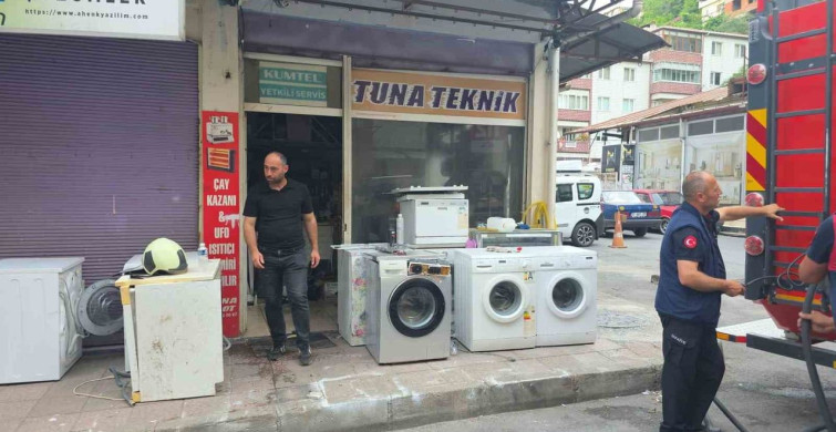 Zonguldak'ta beyaz eşya tamircisinin deposunda yangın çıktı - Haber365