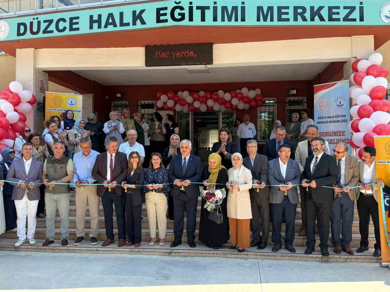 Düzce Halk Eğitimi Merkezi Yıl Sonu Sergisi - Haber365