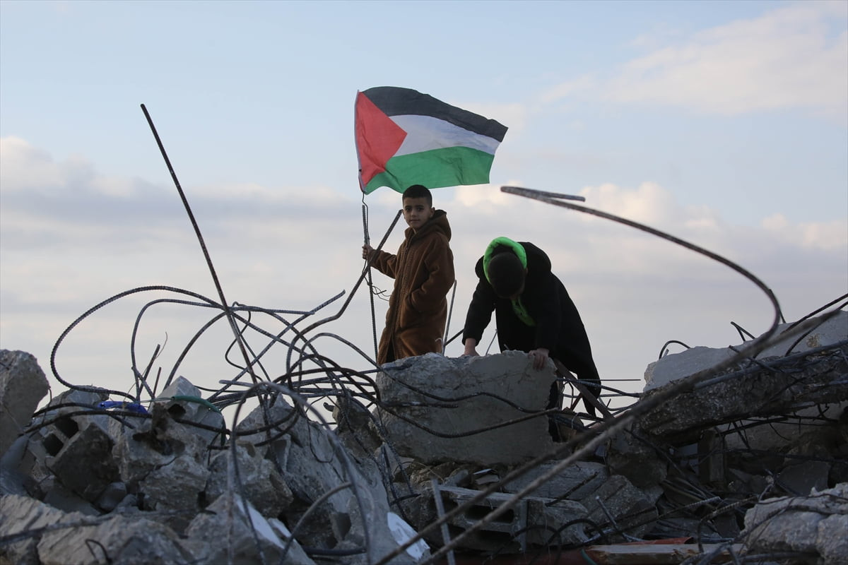 İsrail Ordusu Nablus'ta Filistinli'nin Evini Yıktı - Haber365