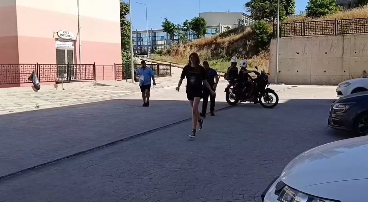Edirne'de YKS adayı, kimliği unutunca Yunus polislerden yardım aldı ...